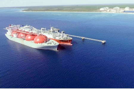 Excelerate and Equinor carry out first LNG STS transfer in the Bahamas ...