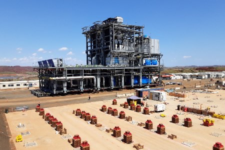 Enerpac EVO system used for LNG compressor installation by Alevro | LNG ...